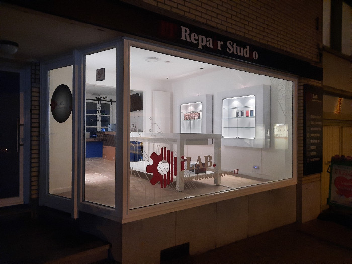 Over ons :: iLAB repair studio